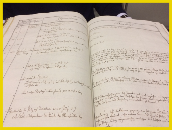 Trepp auf Trepp ab — Stenographische Abteilung